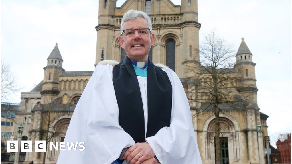 New Dean of Belfast wants to 'build bridges' - BBC News
