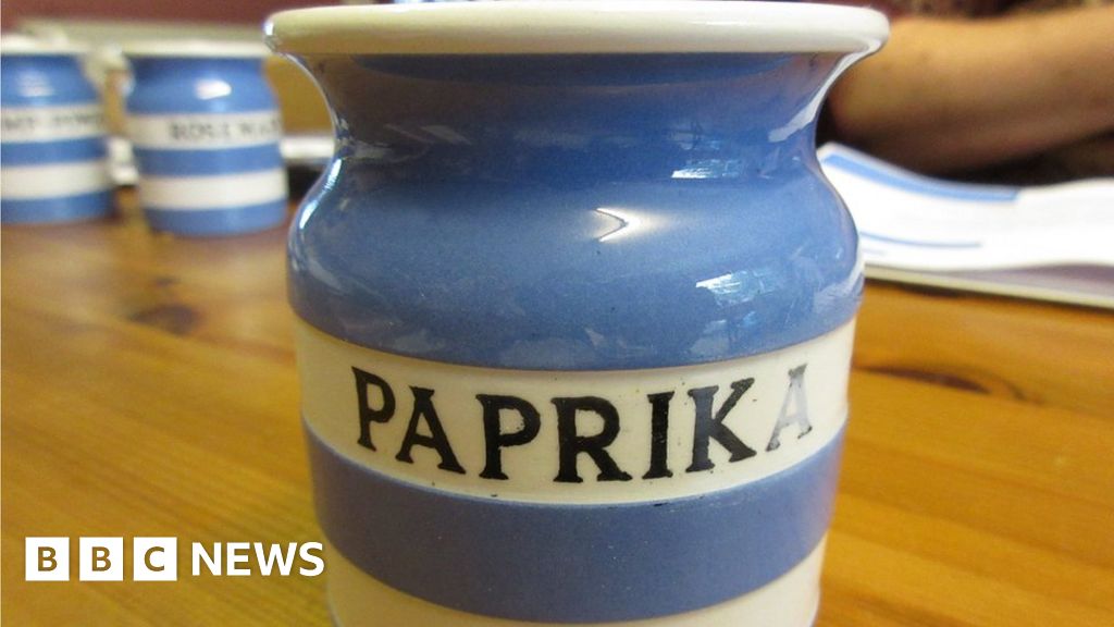 Lubenham pottery fraud couple ordered to pay £80,000 - BBC News