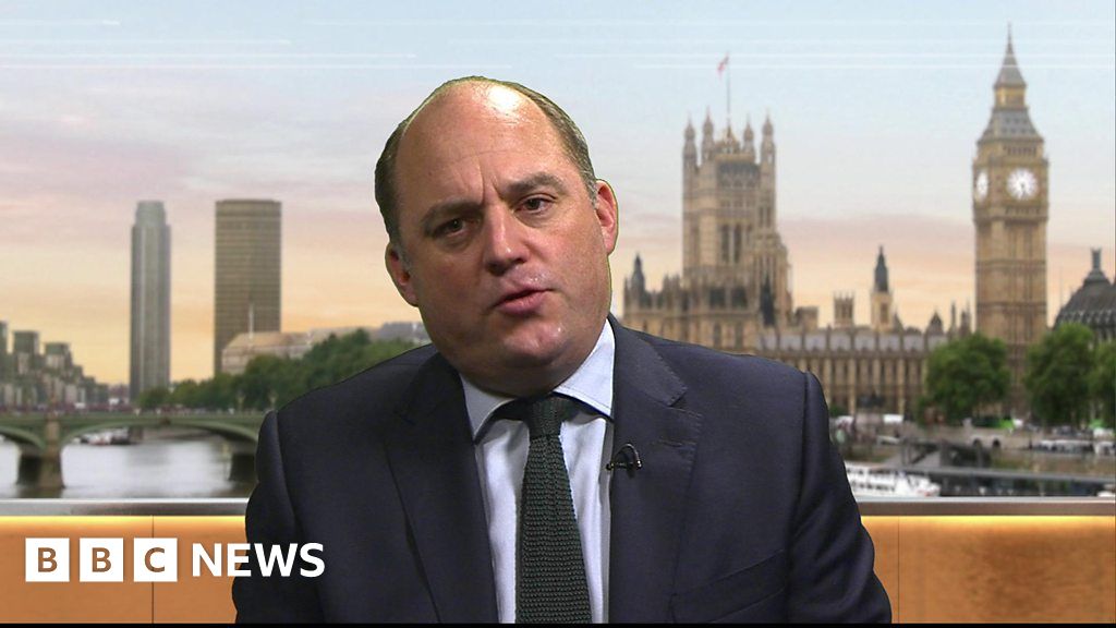 Security minister 'cannot guarantee' safety from Novichok - BBC News