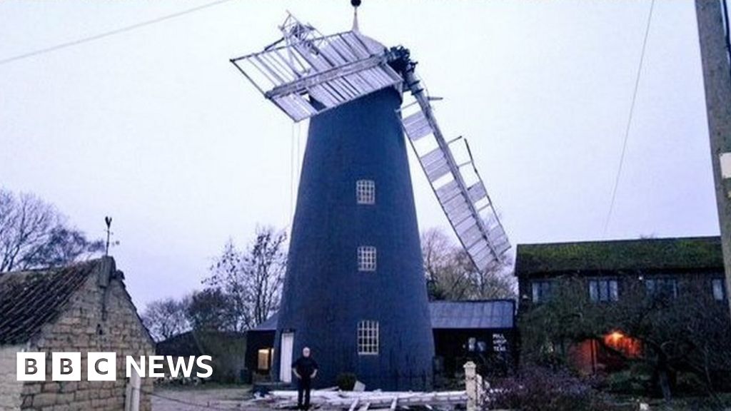 Mount Pleasant windmill damaged by 'exceptional' winds - BBC News