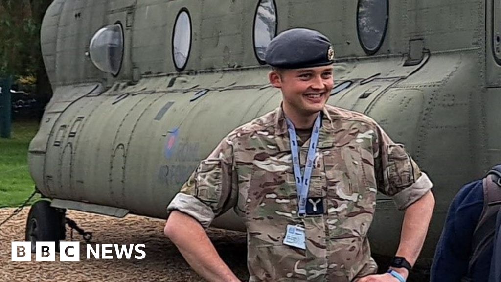 Pride of Britain: King Charles praises RAF's Alex Anderson - BBC News