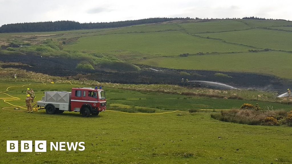 Bonfire warning after Isle of Man gorse fire - BBC News