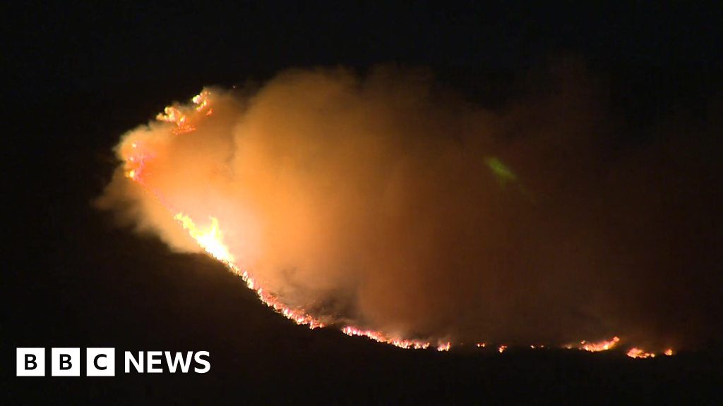Saddleworth Moor fire: Dozens of residents evacuated from huge fire ...