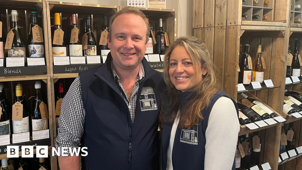 Every shop in Wiltshire town's high street now open for business - BBC News