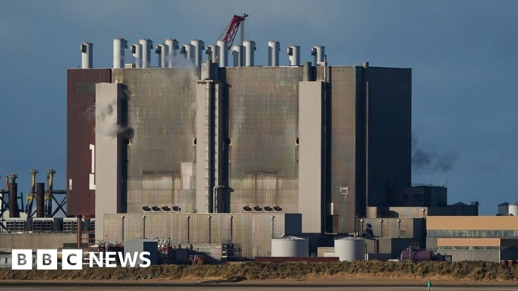 Hartlepool EDF nuclear reactor shut down after fault - BBC News