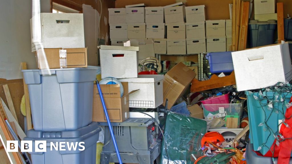 Rummaging in the basement - BBC News