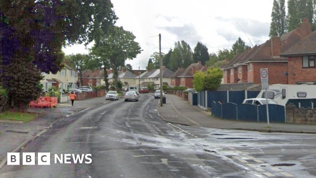 Man charged following double stabbing in Wolverhampton - BBC News