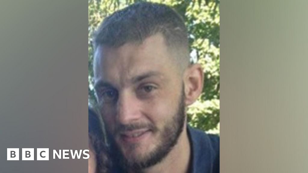 Matthew Schofield: Further arrest in city murder investigation - BBC News