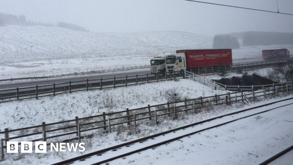 Travel warning as spring snow falls in north and east Scotland - BBC News
