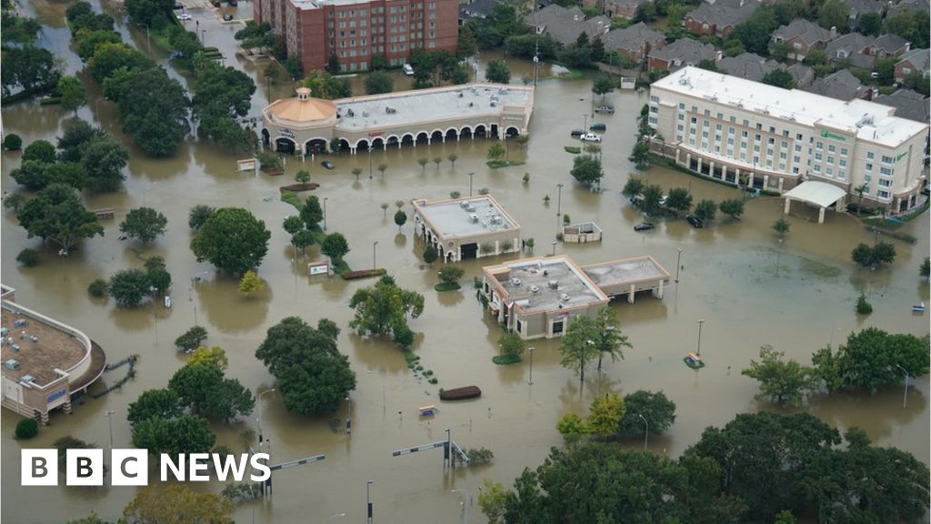 Most expensive year on record for US natural disasters - BBC News