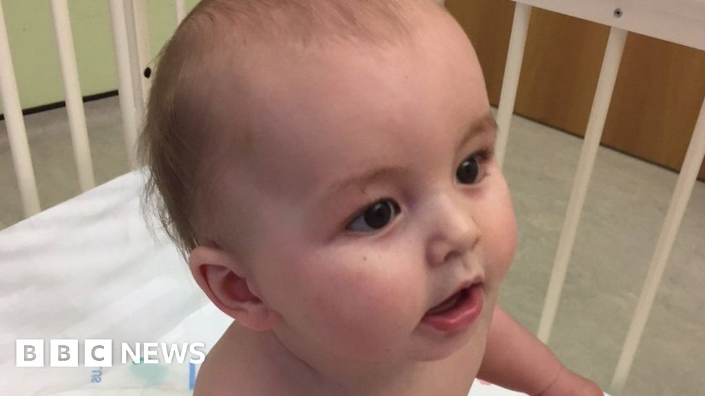 Ruaridh Brown: Father saves baby son's life with CPR - BBC News