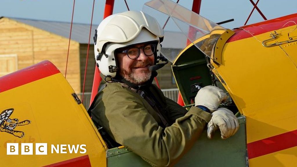 Pilot dies in light aircraft crash in Headcorn