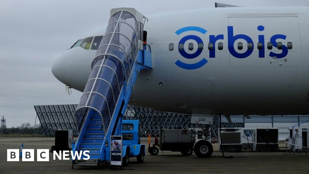Flying Eye Hospital jet plane on show at Stansted Airport - BBC News