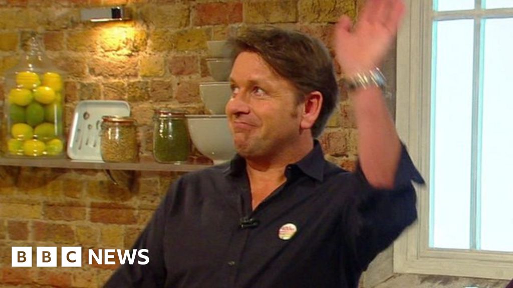 James Martin's tearful farewell to Saturday Kitchen - BBC News