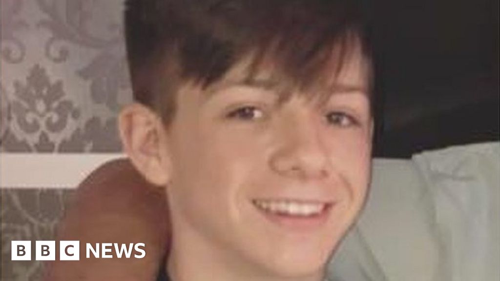 Thomas Edwards: Second arrest after boy, 16, hit by car - BBC News