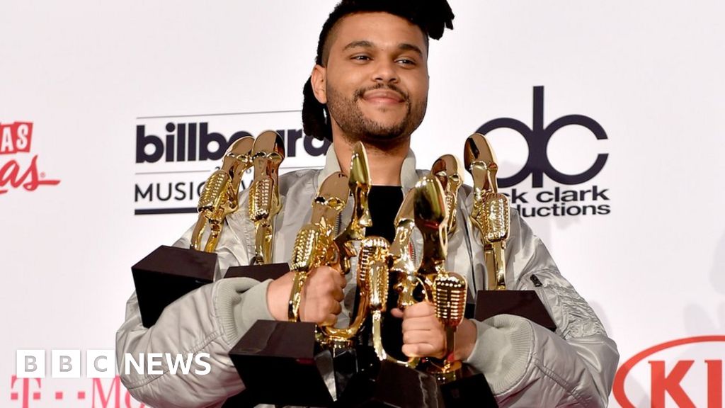 The Weeknd owns the night at Billboard Music Awards - BBC News