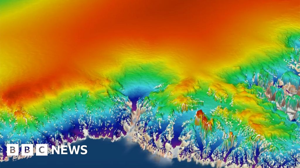 Cryosat spacecraft's ice vision is boosted - BBC News