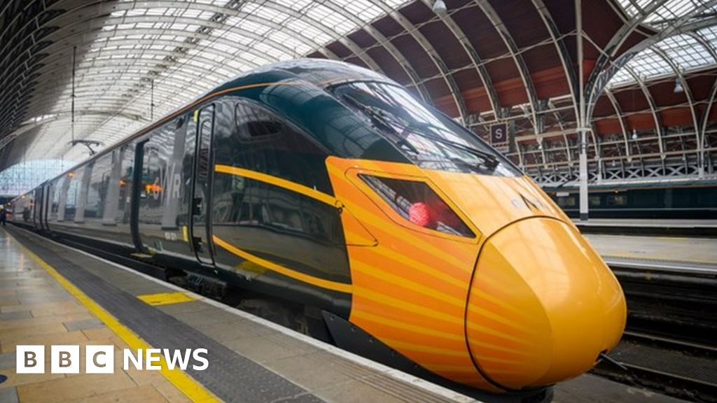Hitachi train cracks due to fatigue and corrosion, report says - BBC News