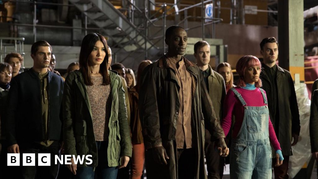 How Channel 4's Humans was 'relevant in advance' - BBC News