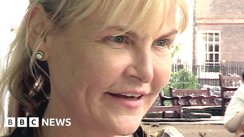 Turning to strangers for public therapy