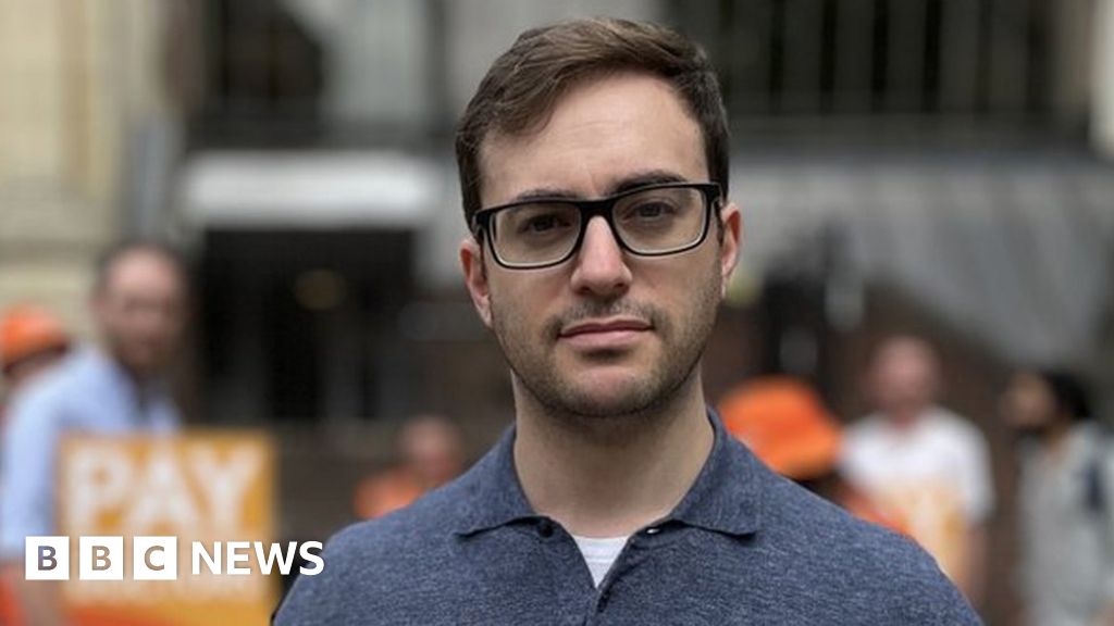 Oxfordshire hospitals still safe despite strikes, doctor says - BBC News