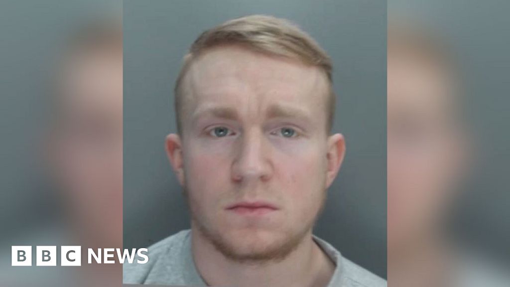 Liverpool drink-driver jailed for killing two in taxi crash - BBC News