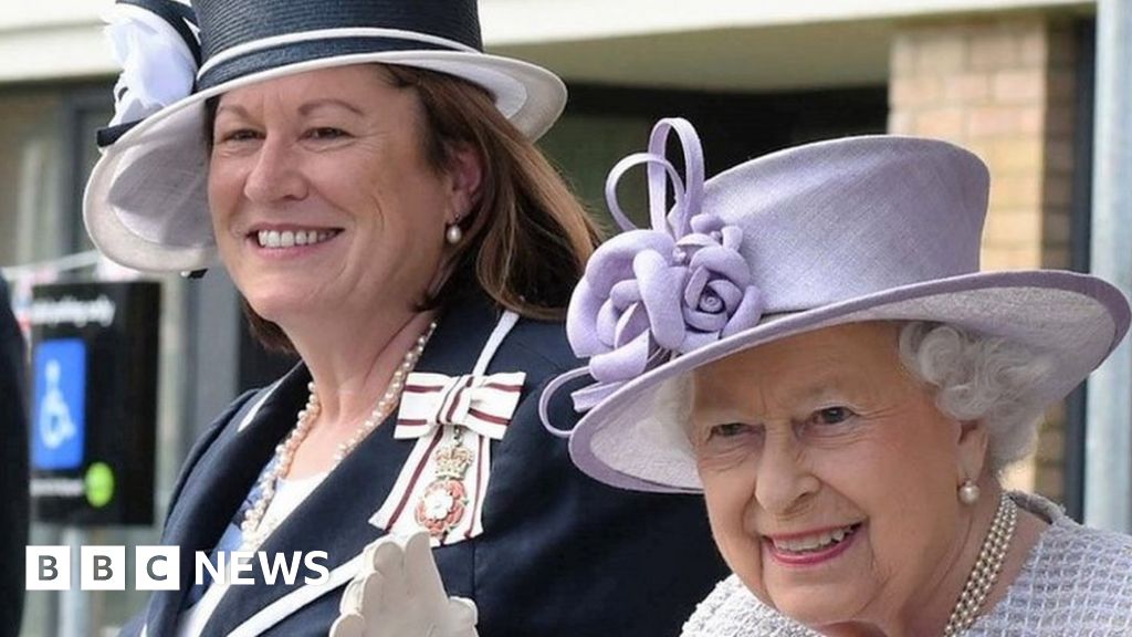 First female Lord-Lieutenant for Bedfordshire due to retire - BBC News