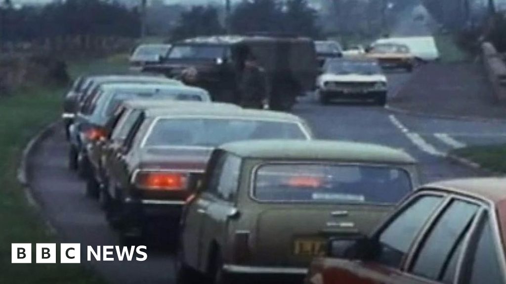 Maze escape: Archive footage of the 1983 Maze breakout - BBC News