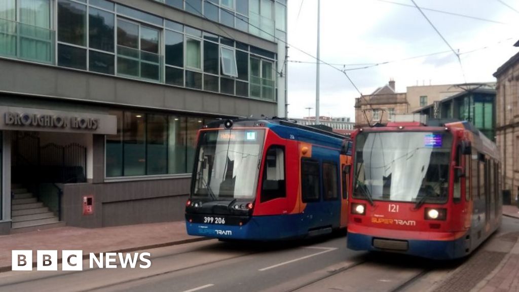 Sheffield Stagecoach Supertram removes social distancing seat signs ...