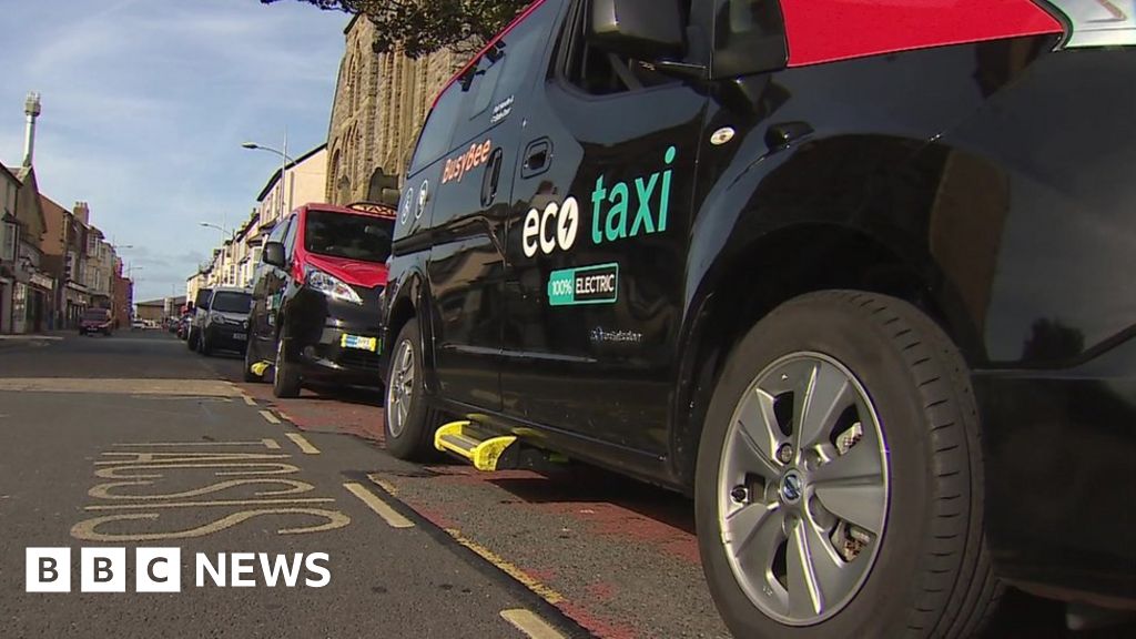 Climate change: Electric taxis trialled in Denbighshire