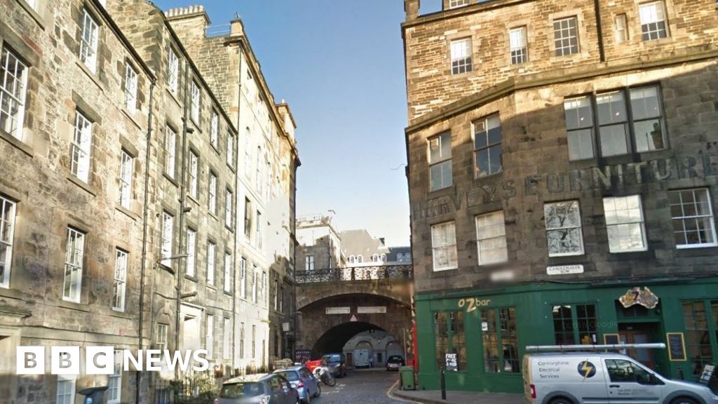 Body found after Edinburgh bridge fall reports - BBC News