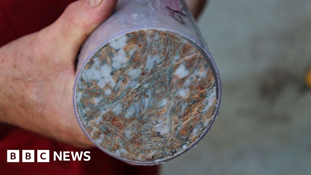 Splosh! How the dinosaur-killing asteroid made Chicxulub crater - BBC News