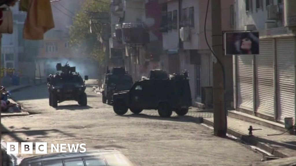 Turkey kills 70 Kurdish militants, vowing to prevent 'chaos' - BBC News