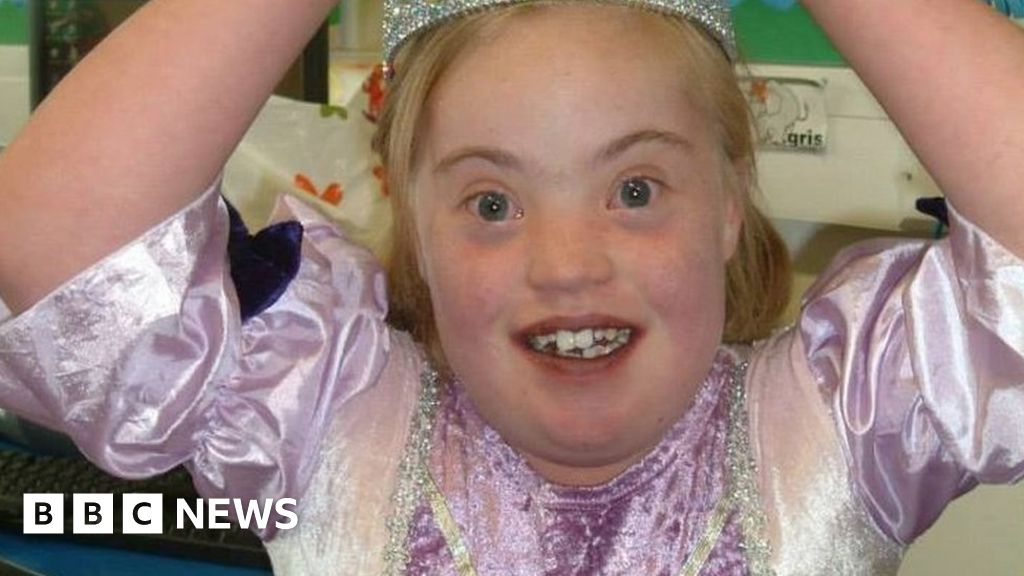 Devon mum denied 'princess' gravestone for her daughter - BBC News