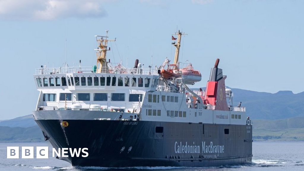 Covid in Scotland: Ferry deep-cleaned after three crew test positive