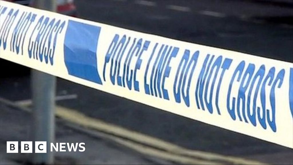 Unexploded bomb scare after WW2 shell casing found at White City - BBC News