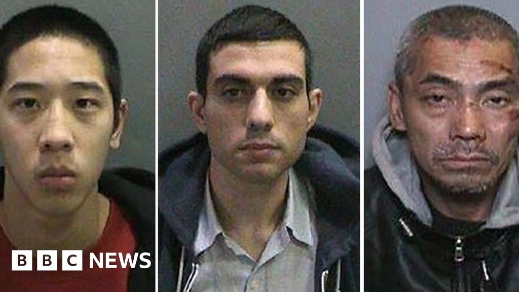 Manhunt for 'dangerous' escaped US inmates - BBC News