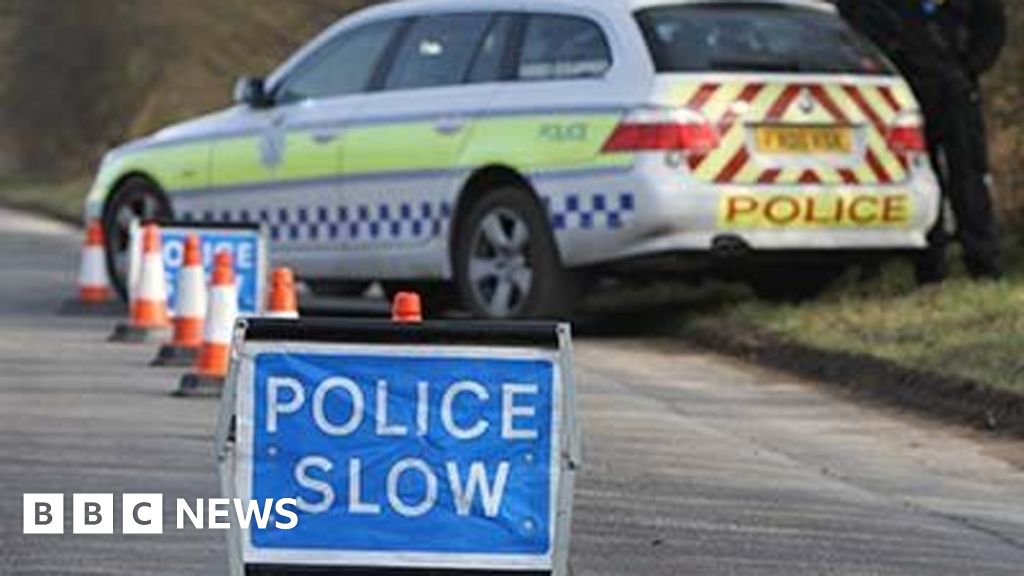 Swaton A52 car crash leaves two dead