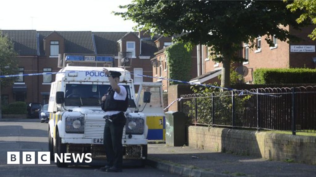 Kevin McGuigan murder: Ex-IRA man shot dead in east Belfast - BBC News