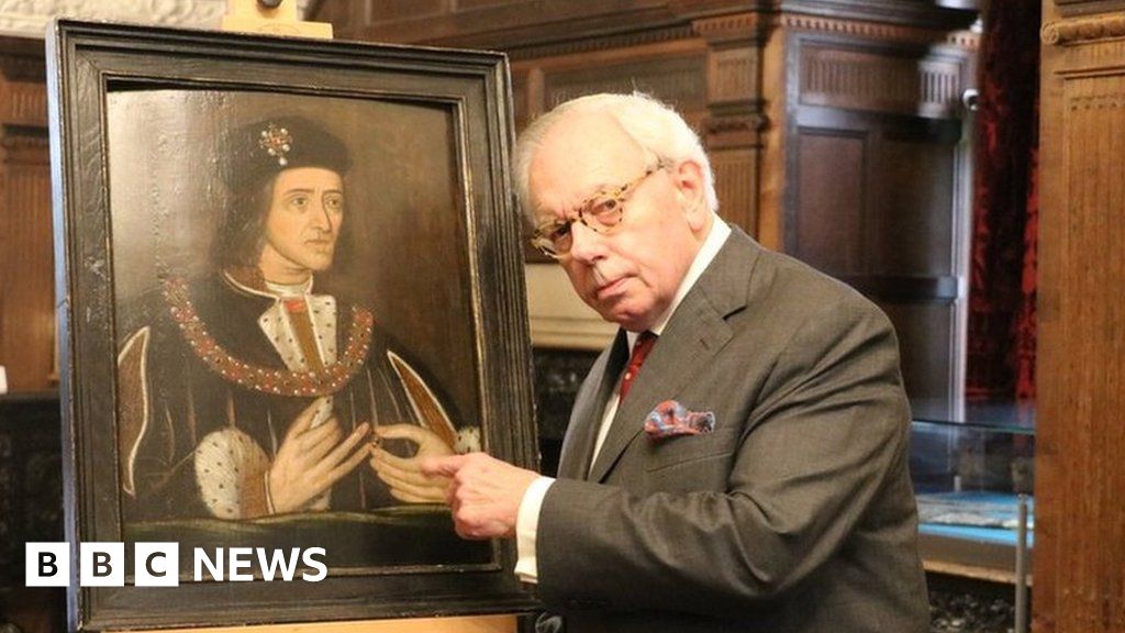 Richard III portrait goes on display at Hever Castle