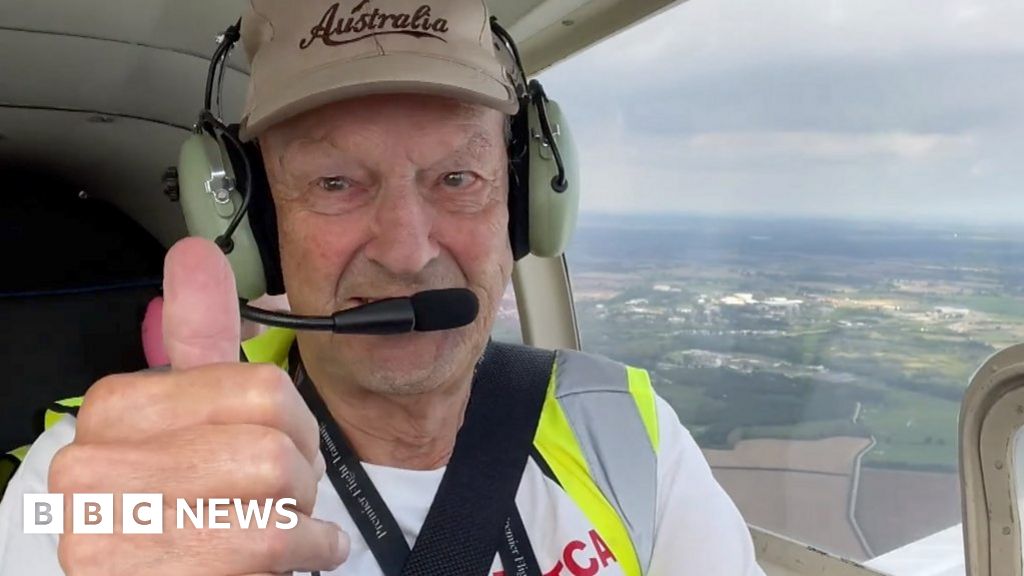 Norwich man pilots aircraft in his 90th birthday challenge - BBC News