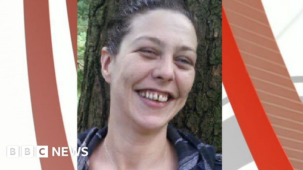 Charlene Walker stabbed to death over 'missing £21' - BBC News