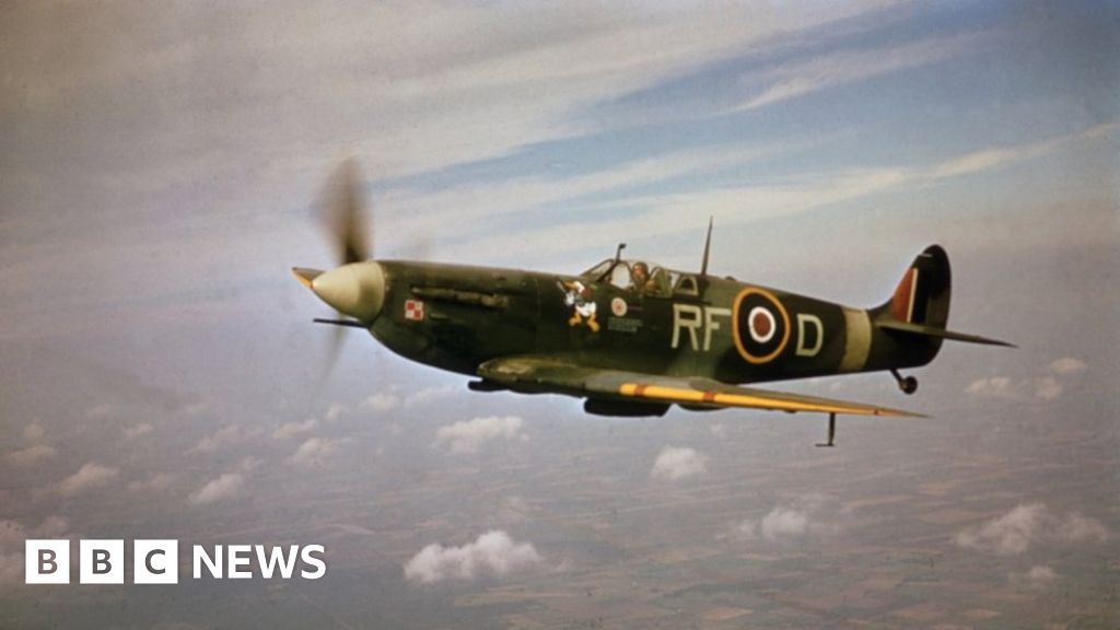 First Spitfire pilot Joseph Summers' birthplace marked - BBC News