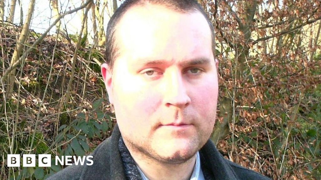 Damian Jackson: Murder arrest months after man found dead at flat - BBC ...