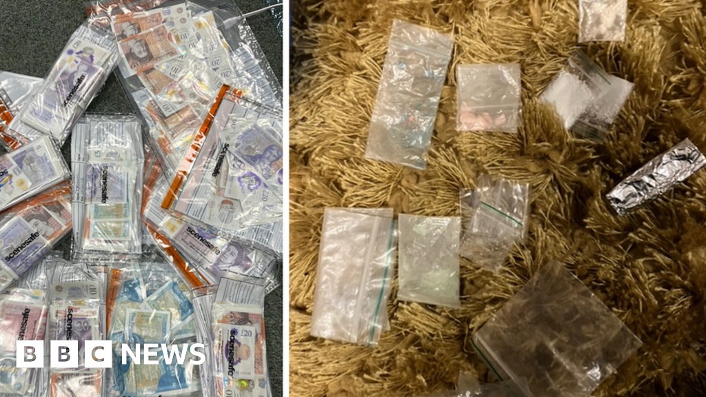 Rugeley man arrested after class A drugs seized - BBC News