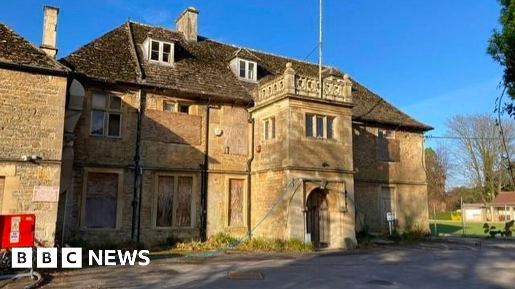 Outside provider to deliver education at Melksham House school - BBC News