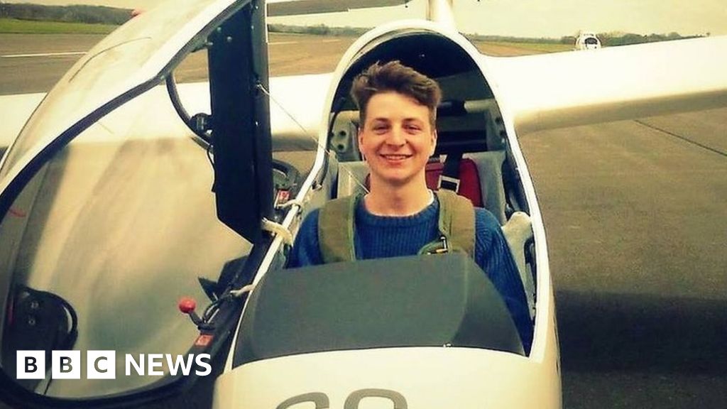 D-Day veteran legacy helps fund Swindon engineer's future - BBC News