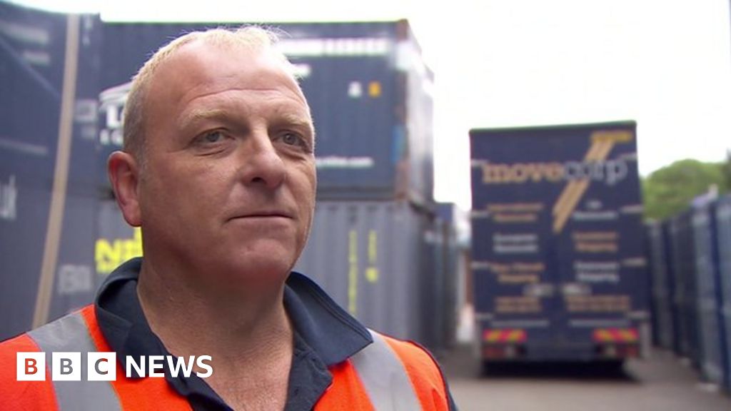 Lorry driver: 'Dover-Calais route 'can be scary' - BBC News