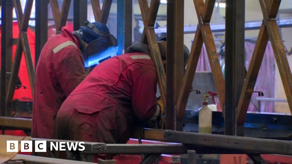 Northern Ireland manufacturing sees strong growth - BBC News