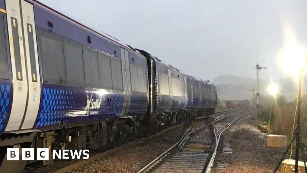 Train services resume after Stonehaven derailment